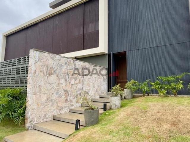 Sobrado de ALTO PADRÃO no Portal do Sol Green Casa em Condomínio com 4 Quarto s por R$ 4690000.00