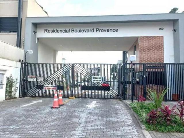 Sobrado de alto padrão no Residencial Boulevard Provence, bairro Pinheirinho