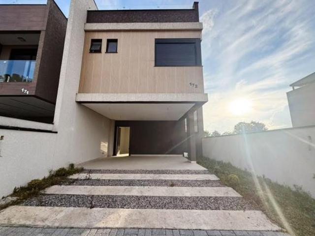 Sobrado de Alto Padrão no Residencial Life Garden | Costeira – São