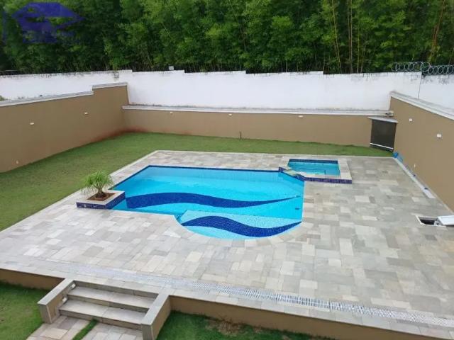 Sobrado de Alto Padrão no Residencial Shambala I – Atibaia
