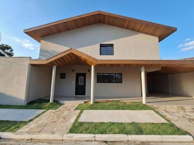Sobrado de Alto Padrão no Urbanova com 4 Dormitórios e Lazer Completo!