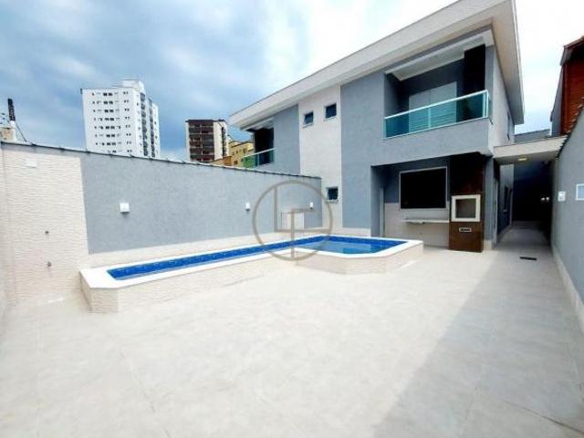 Sobrado de Alto Padrão a 500 metros da Praia