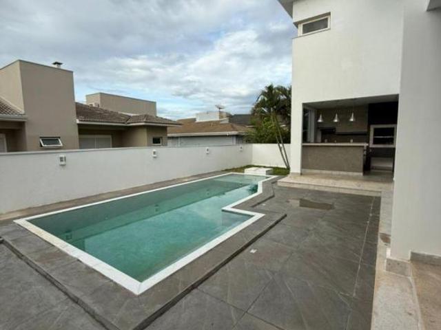SOBRADO DE ALTO PADRÃO À VENDA – CONDOMÍNIO ALPHAVILLE 1 Bairro Jardim Itália – Cuiabá/MT