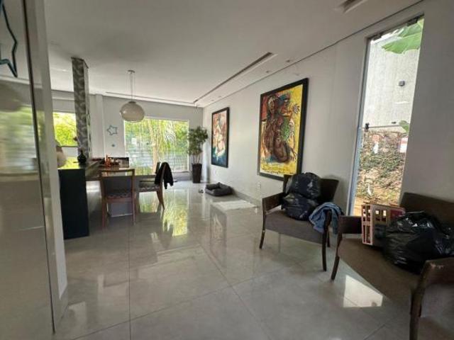 Sobrado de Alto Padrão à Venda | Condomínio Atenas | Arniqueira – Brasília/DF