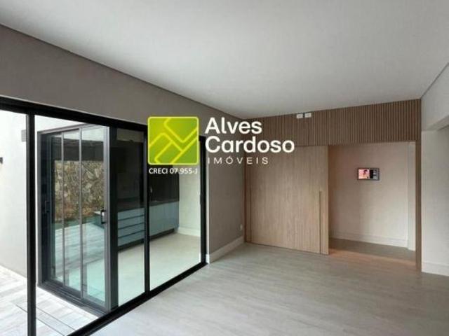 Sobrado de Alto Padrão à Venda – Alphaville Nova Esplanada 2