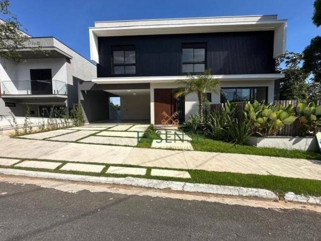 Sobrado de Alto Padrão à Venda de 225 m² no Condomínio Mosaico da Serra na Vila Mogi Moderno em Mogi