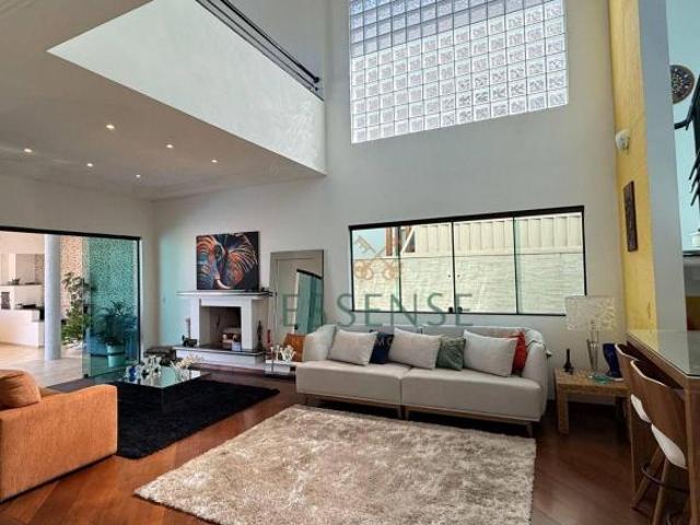 Sobrado de Alto Padrão à Venda de 515 m² no Condomínio Residencial Suzano Vila Amorim em Suzano/SP