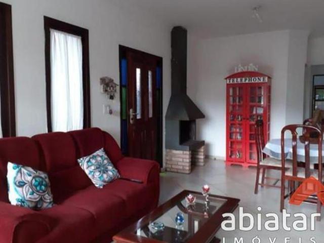 Sobrado de alto padrão à venda ou locação no Jardim Arabutam 3 suítes e 2 vagas em Embu das Artes