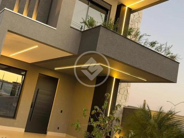 Sobrado de Alto Padrão a venda no Condominio Florais Perola
