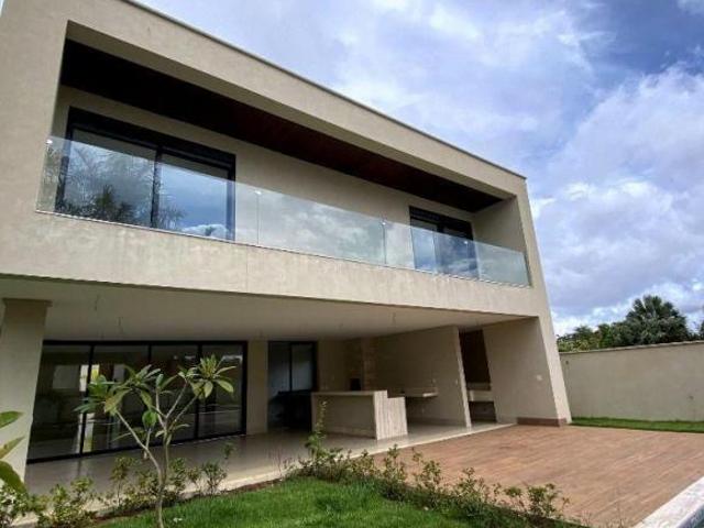 SOBRADO DE ALTO PADRÃO À VENDA NO ALPHAVILLE FLAMBOYANT RESIDENCIAL CRUZEIRO DO SUL EM GOIÂNIA