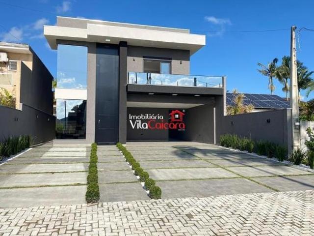 Sobrado de alto padrão com 4 suítes no Atami