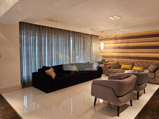 Sobrado de Alto Padrão com 4 Suítes para Comprar, 470m² Bairro Jardim, Santo André/SP