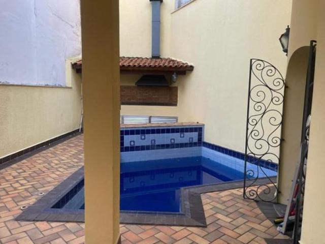 Sobrado de Alto Padrão com 4 Suítes, Piscina e 4 Vagas – Parque da Mooca