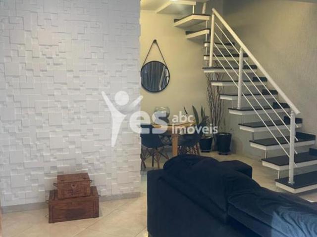 Sobrado de Alto Padrão com 123m², 3 Dormitórios, Suíte com Closet e Área Gourmet