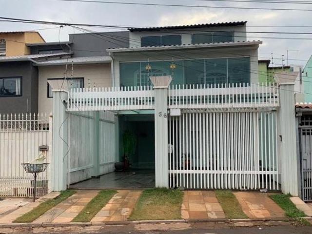 SOBRADO DE ALTO PADRÃO COM 3 QUARTOS NA QS 5 – RUA 800, AREAL