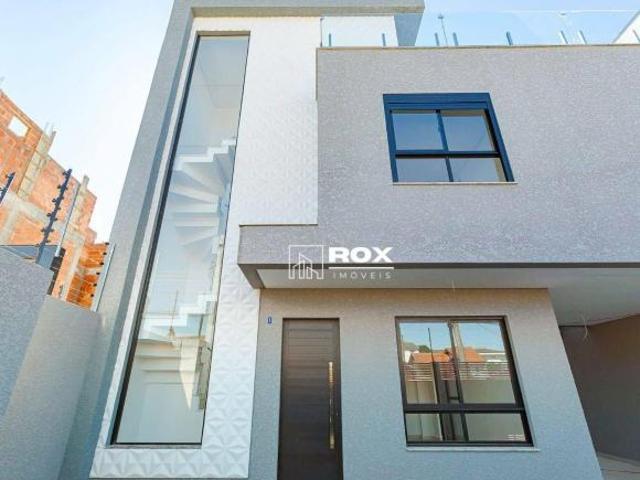 Sobrado de alto padrão com 3 quartos, sendo 1 suíte máster à venda, 142 m² por R$ 950.000 Uberaba