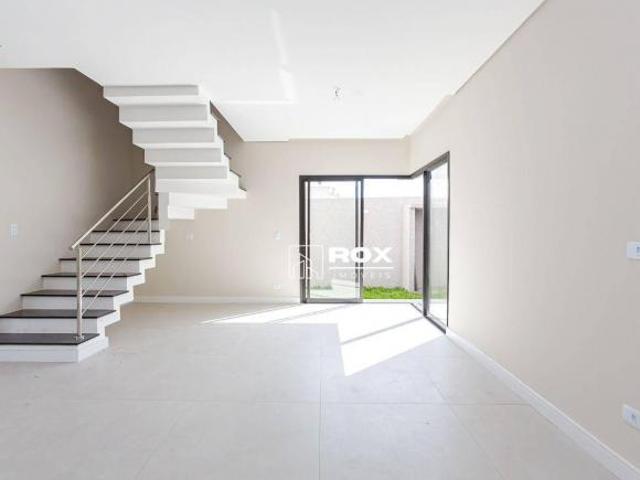 Sobrado de alto padrão, com 3 quartos, sendo 1 suíteà venda, 130 m² por R$ 1.150.000 Santa Quitéri
