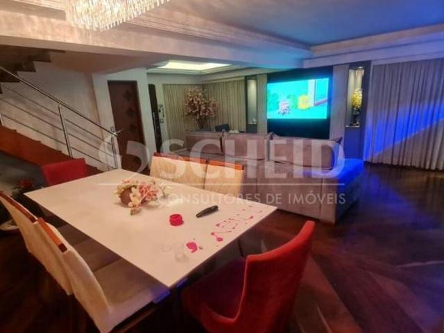 Sobrado de Alto Padrão com 3 Suites, Piscina e Area Gourmet