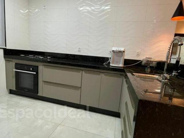 Sobrado de Alto Padrão com Design Exclusivo e Área de Lazer Completa Agudos