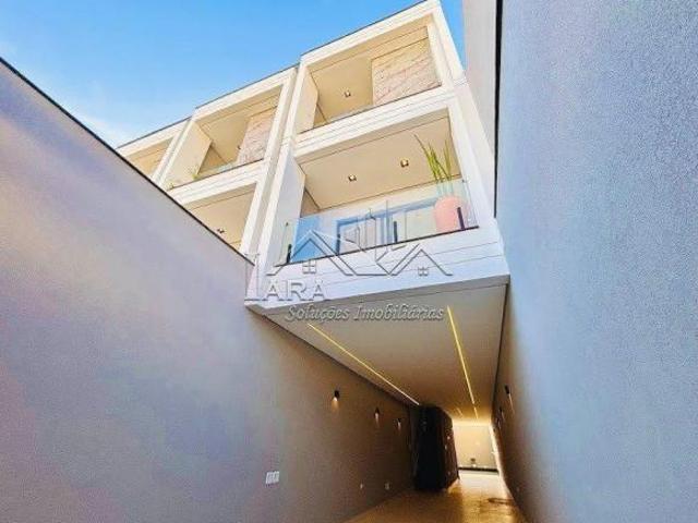 SOBRADO DE ALTO PADRÃO COM PISCINA NA PENHA