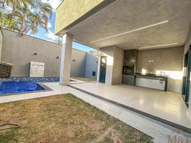 Sobrado de alto padrão com piscina, 4 quartos Jardim América