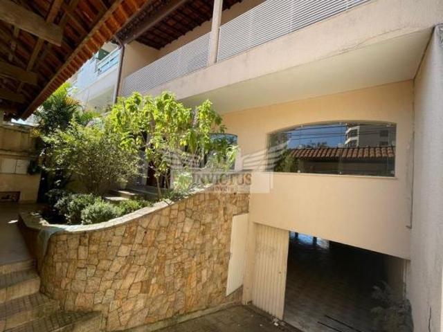 Sobrado de Alto Padrão com Renda e 4 Quartos para Comprar, 512m² Vila Gilda, Santo André/SP