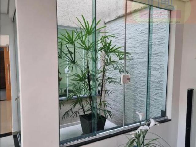 Sobrado de Alto Padrão com Suíte Master e Projeto para Piscina na Vila Matilde ?