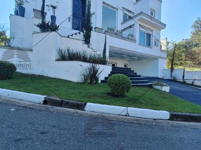 Sobrado de alto padrão em condomínio com lazer completo em Mogi das Cruzes, adega, bar, piscina priv