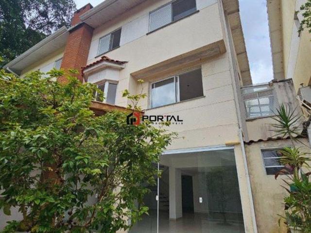 Sobrado de Alto Padrão em Condomínio Clube na Granja Viana!