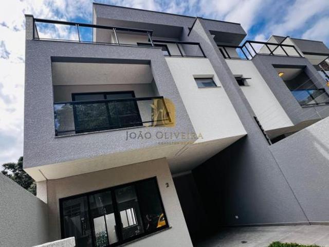 Sobrado de Alto Padrão em Santa Felicidade | 3 Suítes + Ático com Terraço Gourmet