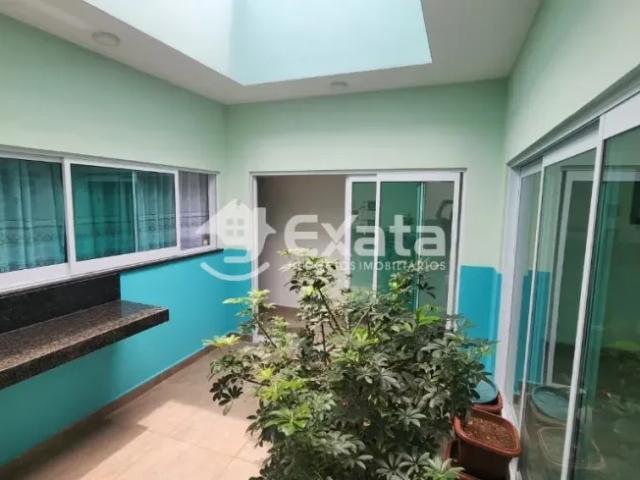 Sobrado de alto padrão para venda na Vila Hortência