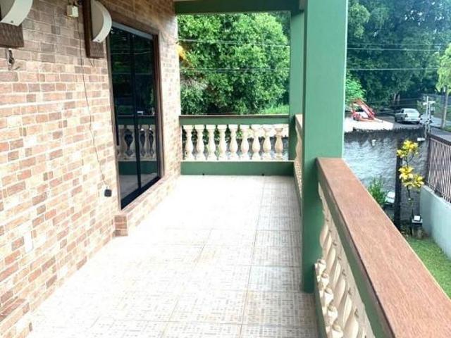 Sobrado de Alto Padrão 353m² | 3 quartos 1 suíte | Energia Solar – Próximo à Av. Archimedes Pereir