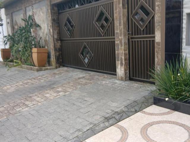 Sobrado de alto padrão