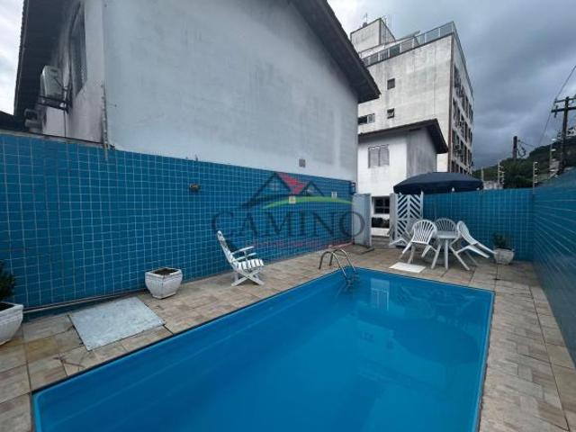 Sobrado de condomínio à venda com 02 dormitórios, 70 m² e lazer, próximo à praia das Astúrias, Guaru