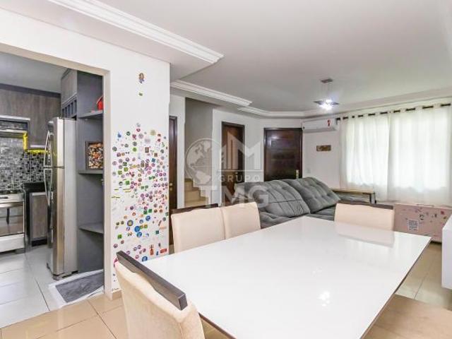 Sobrado de condomínio 165m² Xaxim — 4 Dorm. 2 Suítes, Ático c/ Lareira,Churrasqueira teto Retrátil