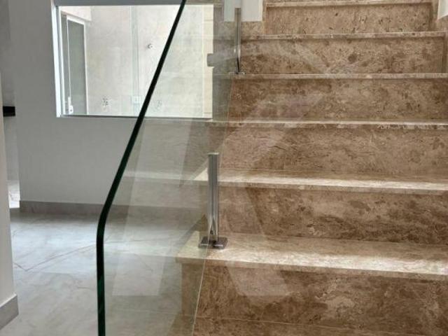Sobrado de Condominío 2 Suítes, 2 Vagas de Garagem na Água Fria