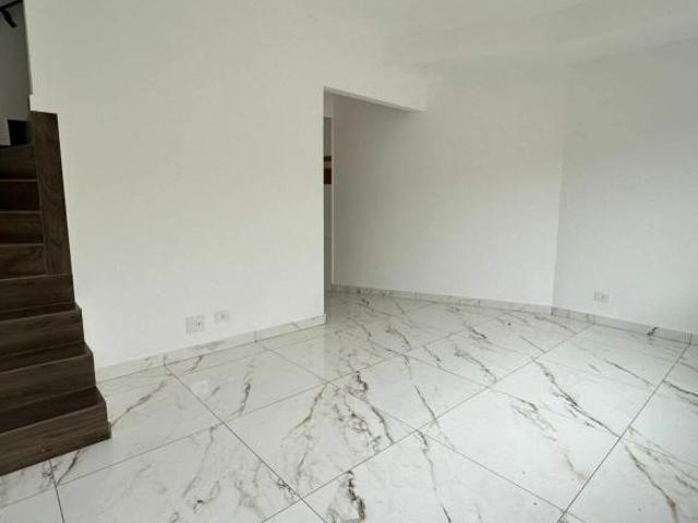 Sobrado de condomínio com 2 dormitórios à venda, 66 m² por R$ 400.000 Jardim Imperador Praia Gra