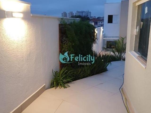 Sobrado de condomínio com 2 dorms, 2 vagas, 93m2 no Pq. São Domingos