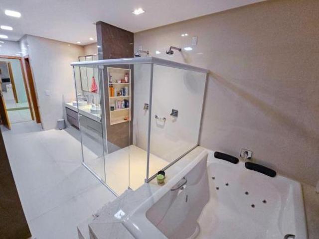 Sobrado de condomínio com 365 m² 04 suítes à venda no Jardins Verona Goiânia GO
