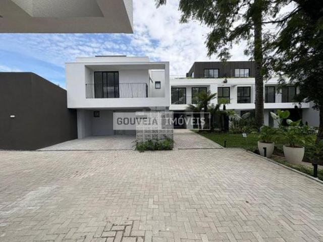 Sobrado de Condomínio com 3 Quartos, 1 Suíte, 144M², à Venda por R$ 1.556.400,00 Guabirotuba, Curi