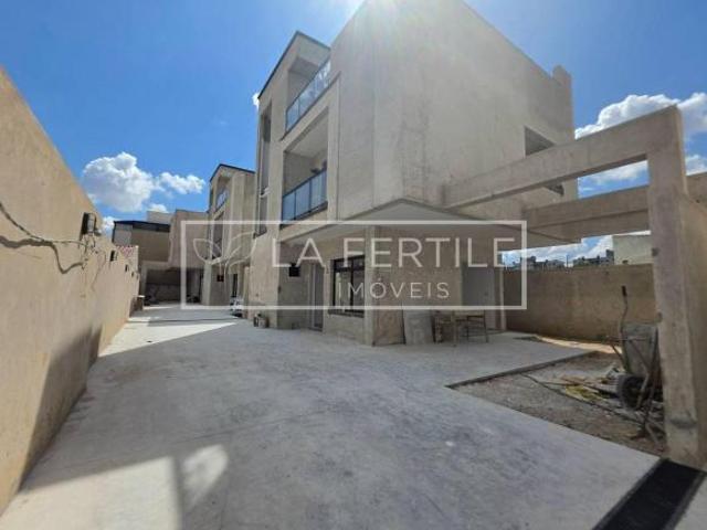 Sobrado de Condomínio com 3 Quartos, 3 Suítes, 133.92M², à Venda por R$ 1.050.000,00 Hauer, Curiti
