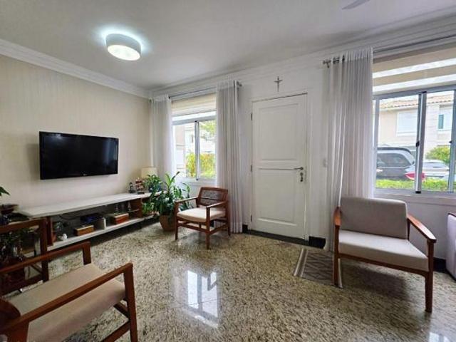 Sobrado de condomínio com 3 quartos e 2 vagas venda por R$ 1.050.000 Parque Renato Maia Guarul