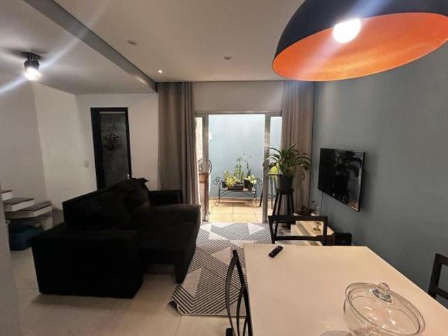 Sobrado de condomínio à venda com 02 dormitórios, 70 m² e lazer, próximo à praia das Astúrias, Guaru