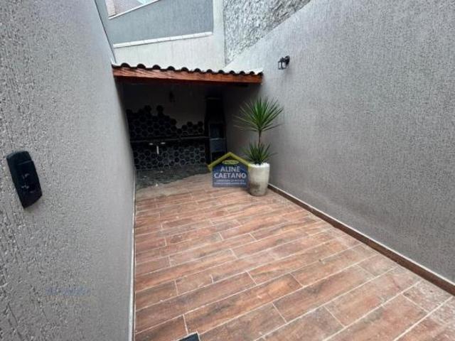 Sobrado de Condomínio em Vila Caiçara Condomínio com Piscina!