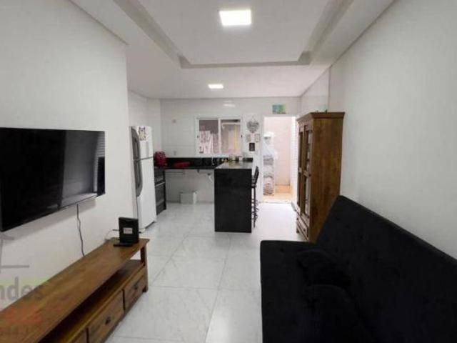 Sobrado de condomínio mobiliado com 2 dormitórios à venda por R$ 370.000 Aviação Praia Grande/SP