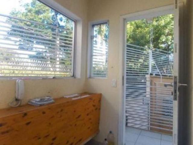SOBRADO DE CONDOMINIO SEM AREA DE LAZER PROX.KM.15.DA RAPOSO NO BUTANTA