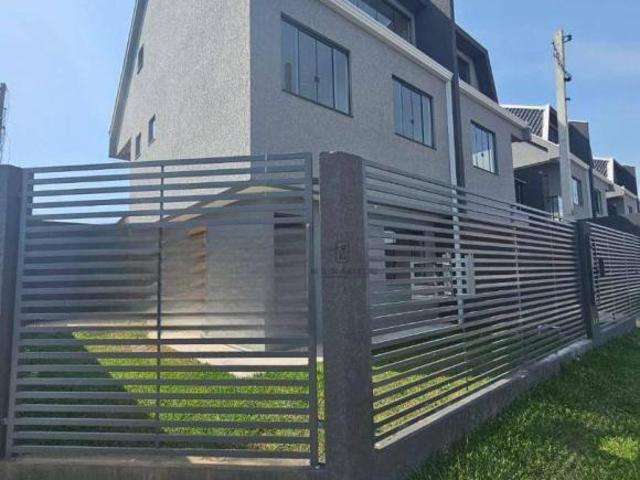 Sobrado de esquina com ático à venda no Alto Boqueirão – 124m², 03 dormitórios 02 com sacada, jard