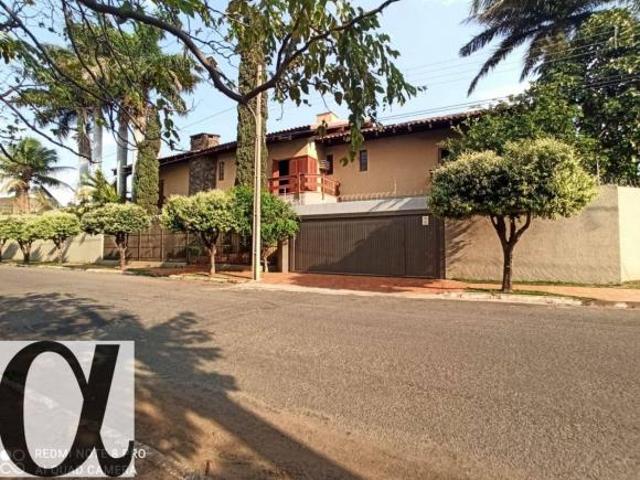 SOBRADO DE ESQUINA COM POTENCIAL COMERCIAL