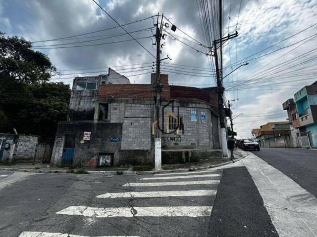 Sobrado de Esquina com 3 casas e 2 salões comerciais à venda por R$ 350.000