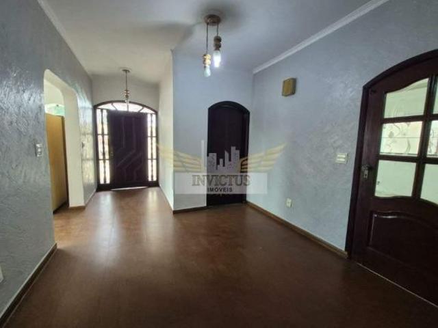 Sobrado de Esquina com 3 Quartos para Comprar, 319m² Jardim Ana Maria, Santo André/SP